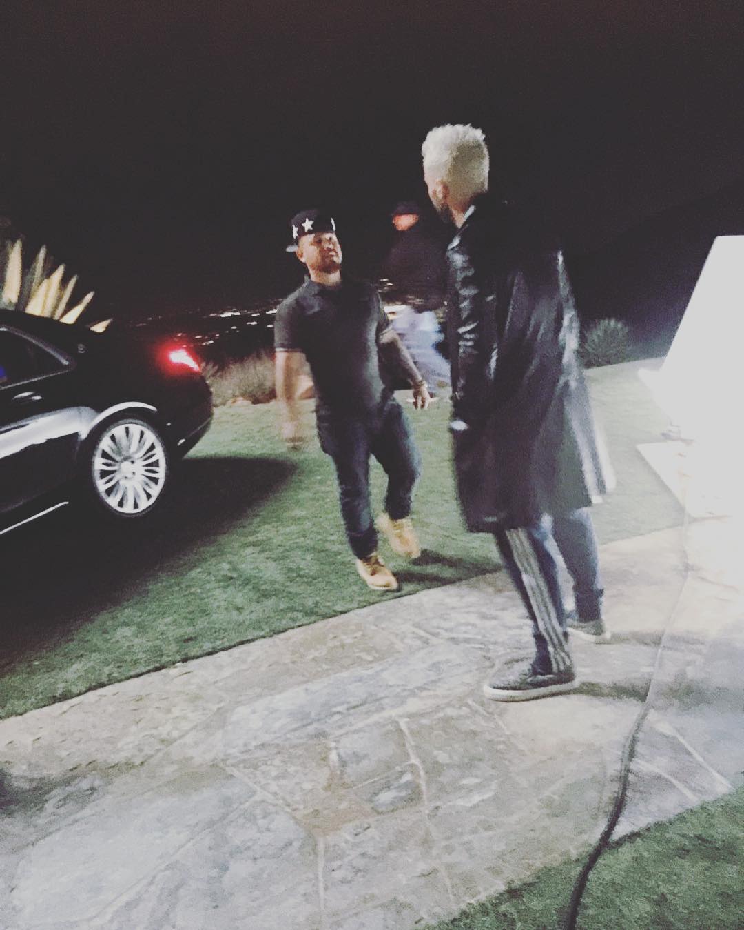 » Adam Levine grava clipe misterioso com o rapper Future